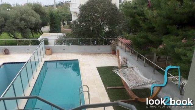 ΜΟΝΤΕΡΝΑ ΝΕΟΔΜΗΤΗ ΜΟΝΟΚΑΤΟΙΚΙΑ ΜΕ ΠΙΣΙΝΑ ΣΤΟ ΠΑΝΟΡΑΜΑ ΣΤΗ ΒΟΥΛΑ